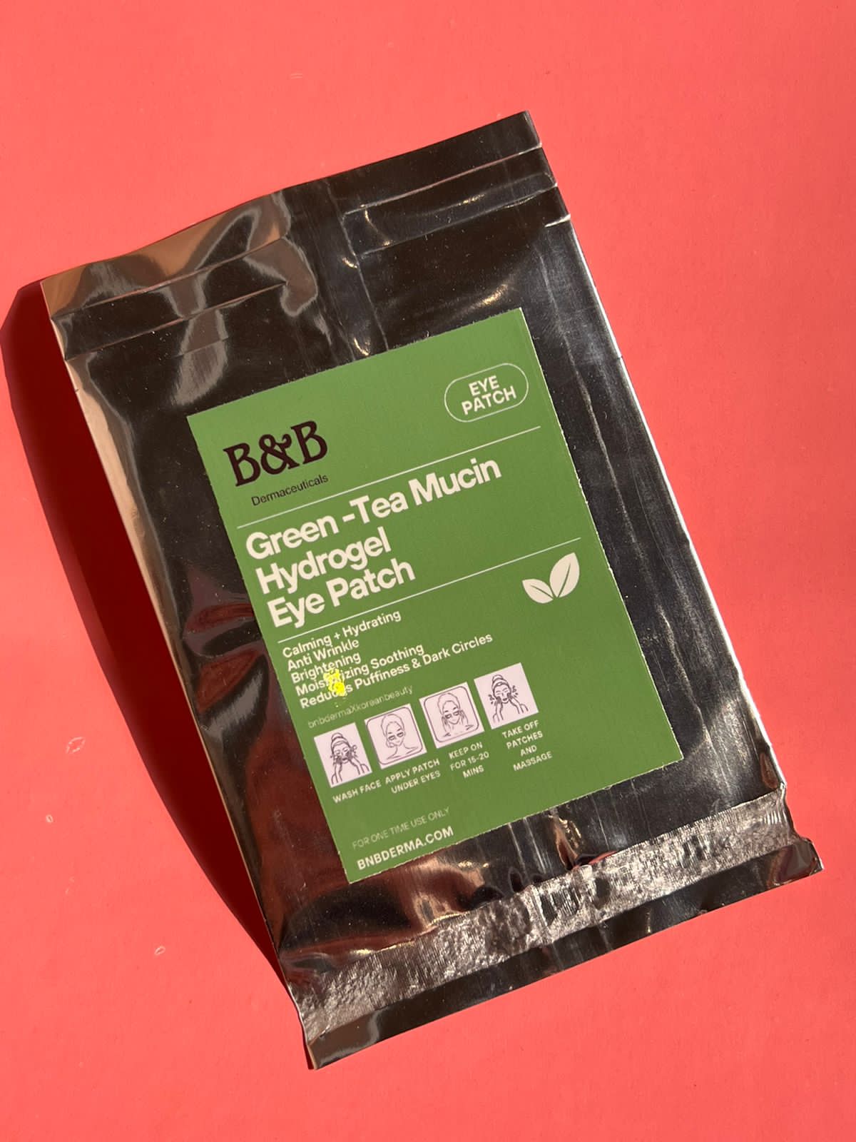 Buy Green Tea Mucin Eye Patches Soothe & Rejuvenate | BNB | - Highfy.pk